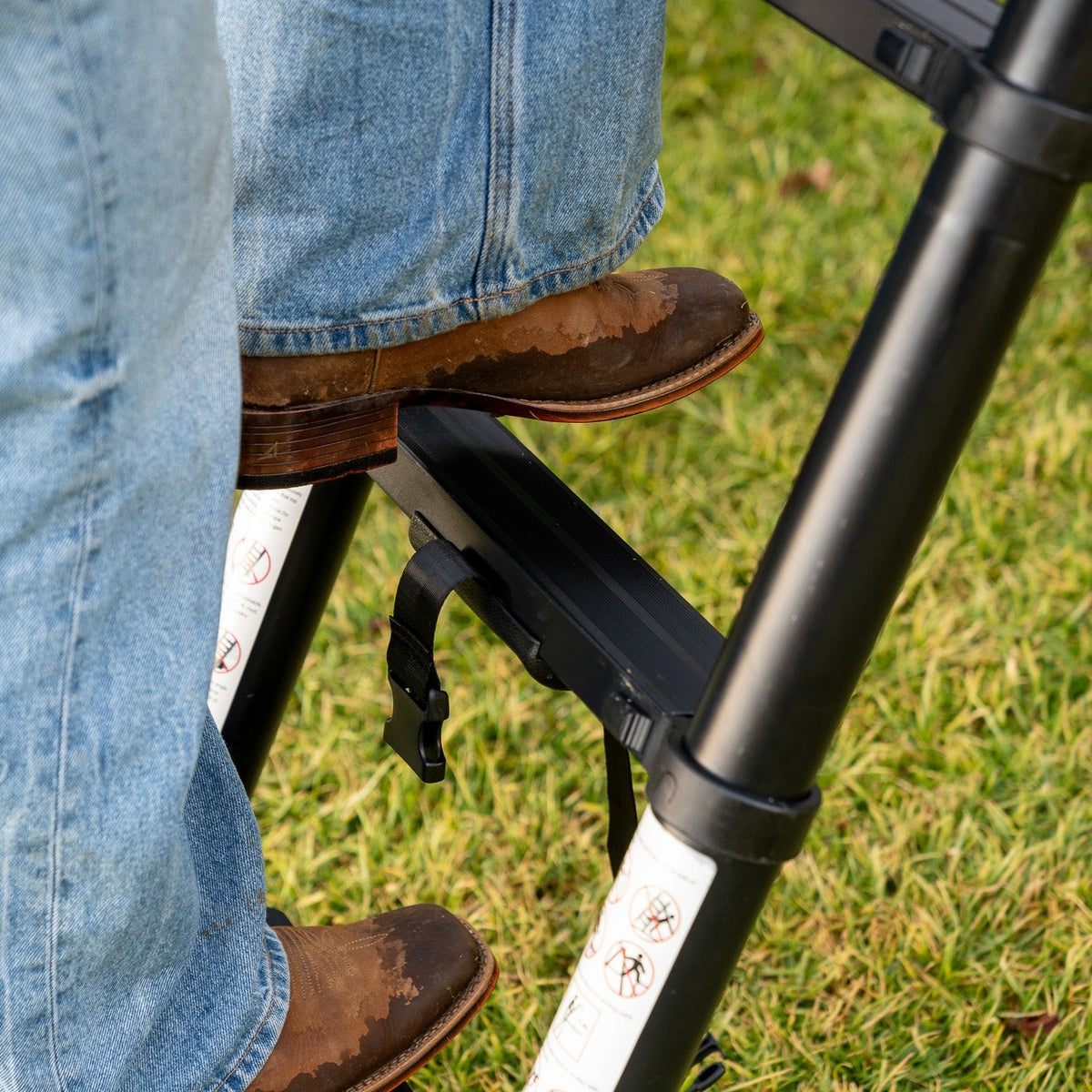 WIDE STEP Telescopic Rooftop Tent Ladder – Bull Proof Pty Ltd